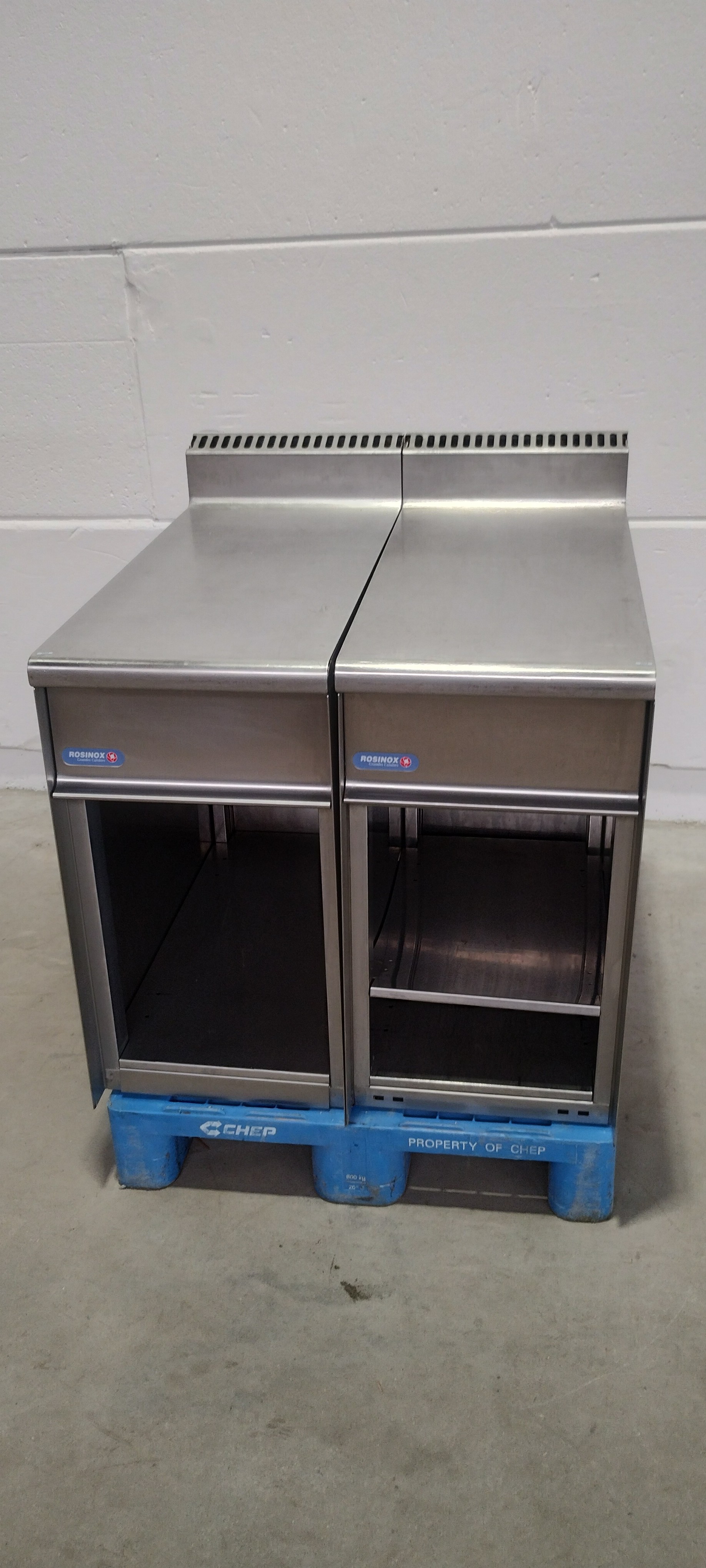 Rosinox 2 pieces of neutral furniture for sale used second hand 2nd ...