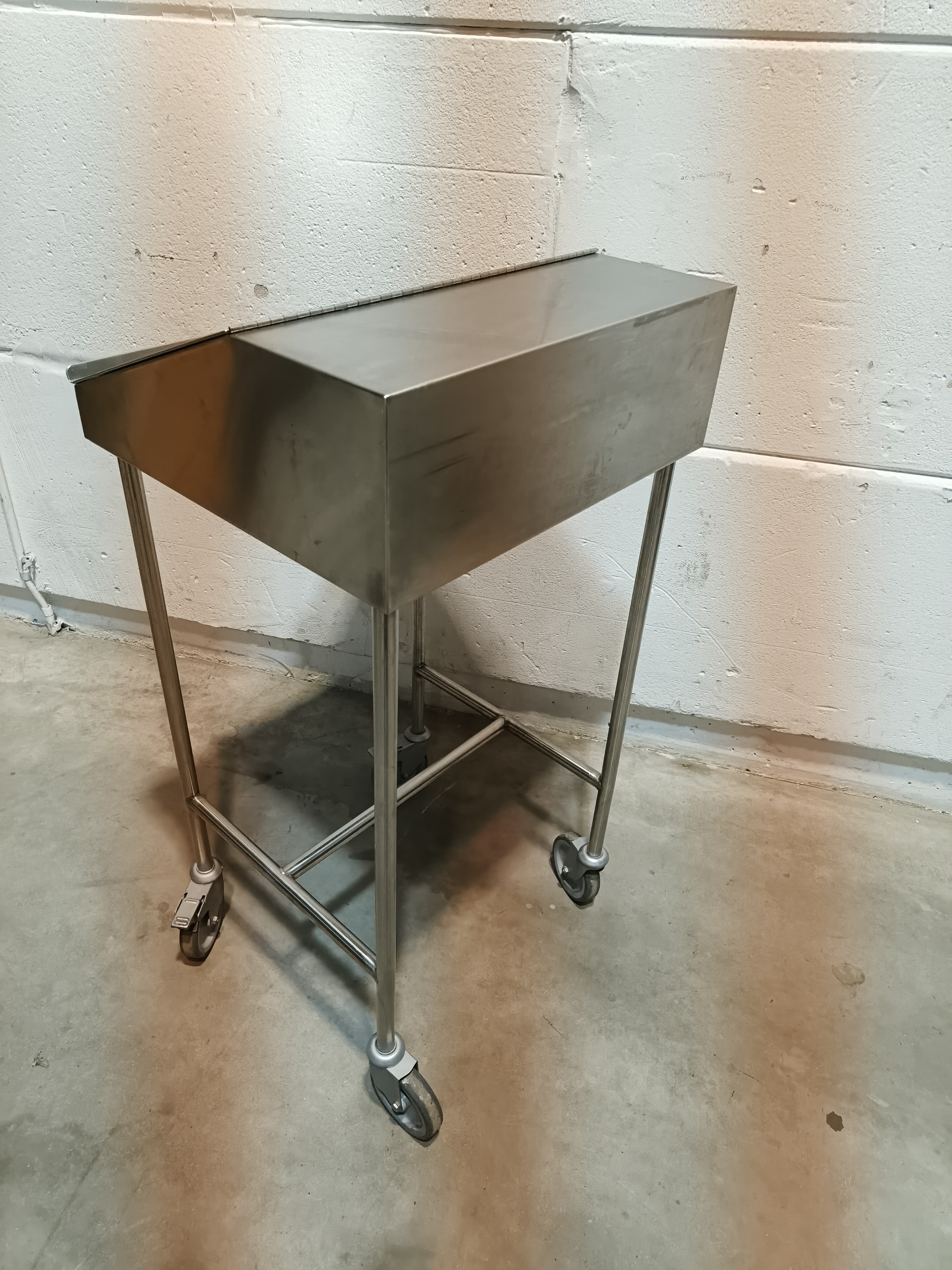 Mobile stainless steel writing table / lectern For sale used second ...